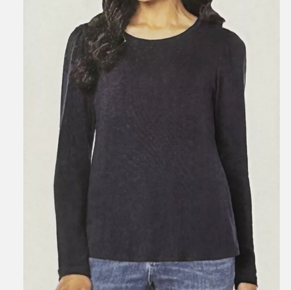 Well Worn | Tops | Ew Well Worn Ladies Crewneck Top | Poshmark